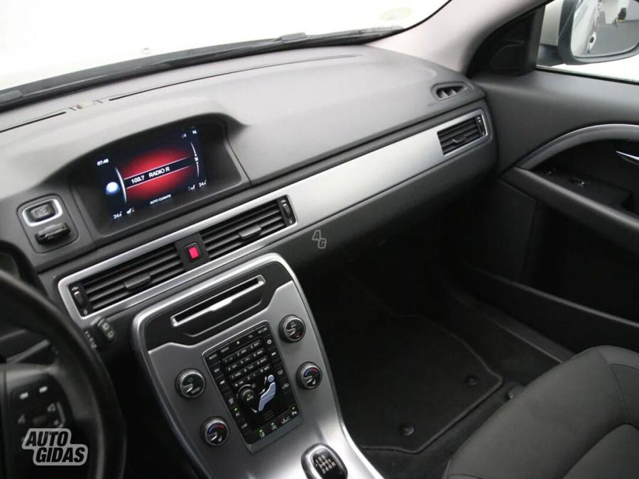 Pelēks Volvo V70 2015 Viļņa, ar dzinēja tilpumu 2.00 L un nobraukumu 217 tūkst. km par 7999 €, foto 22 vietnē AUTOMOTO.COM.LV