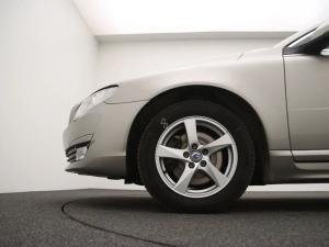 Pelēks Volvo V70 2015 Viļņa, ar dzinēja tilpumu 2.00 L un nobraukumu 217 tūkst. km par 7999 €, foto 29 vietnē AUTOMOTO.COM.LV