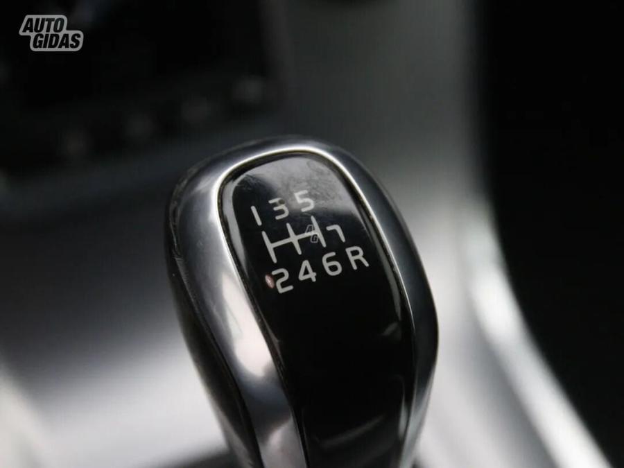 Pelēks Volvo V70 2015 Viļņa, ar dzinēja tilpumu 2.00 L un nobraukumu 217 tūkst. km par 7999 €, foto 31 vietnē AUTOMOTO.COM.LV
