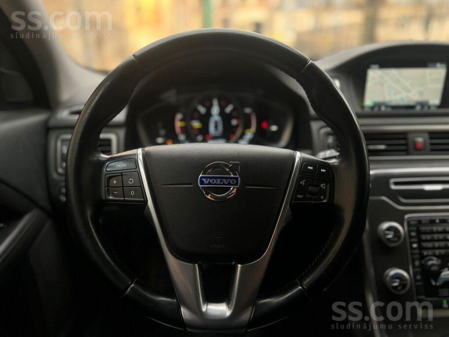 Pelēks Volvo V70 2015 Cēsis, ar dzinēja tilpumu 2.00 L un nobraukumu 444 tūkst. km par 4990 €, foto 11 vietnē AUTOMOTO.COM.LV