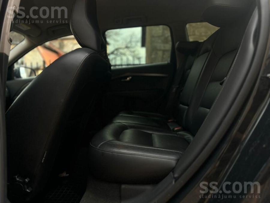 Pelēks Volvo V70 2015 Cēsis, ar dzinēja tilpumu 2.00 L un nobraukumu 444 tūkst. km par 4990 €, foto 16 vietnē AUTOMOTO.COM.LV