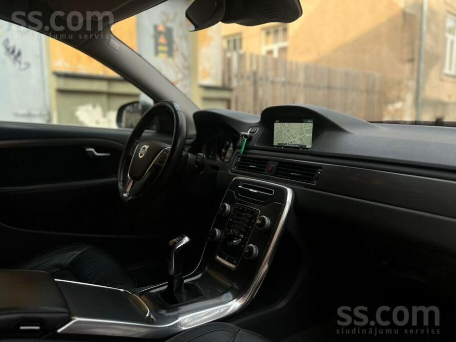 Pelēks Volvo V70 2015 Cēsis, ar dzinēja tilpumu 2.00 L un nobraukumu 444 tūkst. km par 4990 €, foto 17 vietnē AUTOMOTO.COM.LV