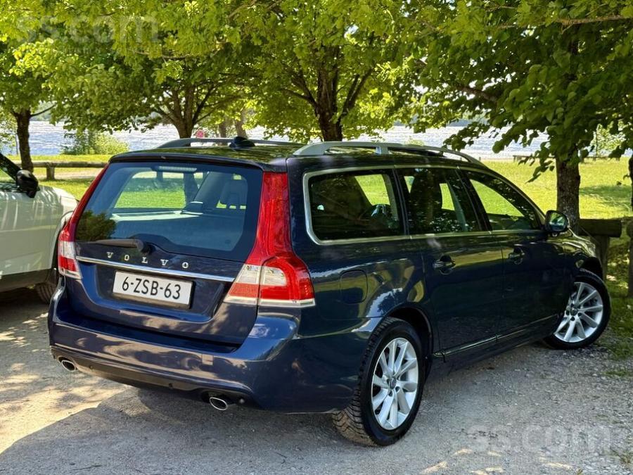 Pelēks Volvo V70 2015 Rīga, ar dzinēja tilpumu 2.00 L un nobraukumu 275 tūkst. km par 7750 €, foto 7 vietnē AUTOMOTO.COM.LV