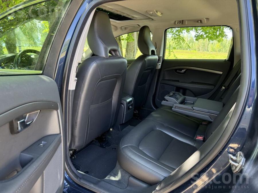 Pelēks Volvo V70 2015 Rīga, ar dzinēja tilpumu 2.00 L un nobraukumu 275 tūkst. km par 7750 €, foto 12 vietnē AUTOMOTO.COM.LV