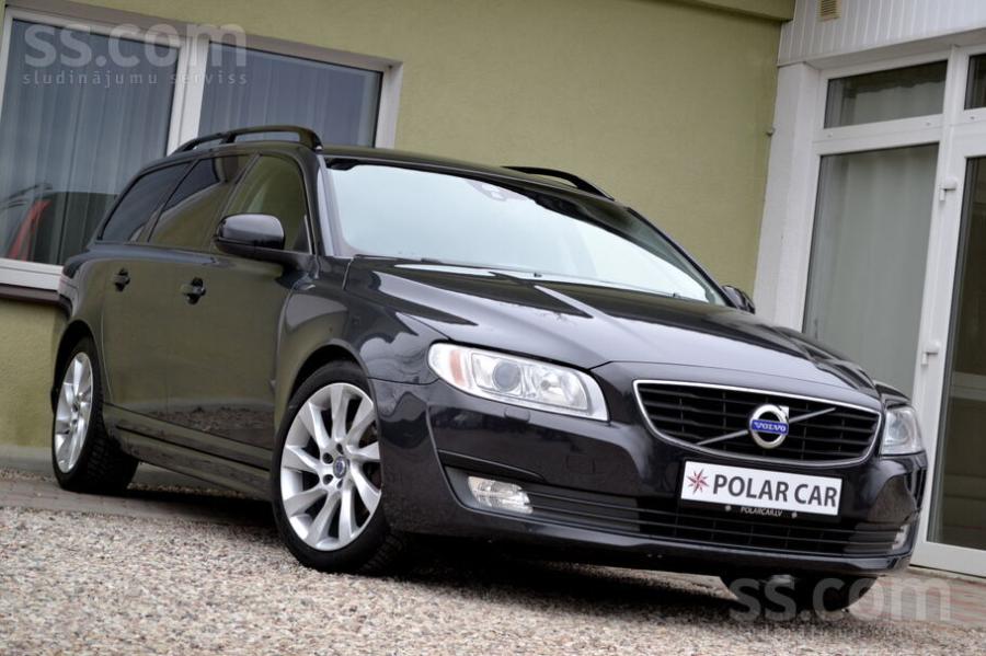 Grey Volvo V70 2015 in Tukums, with an engine capacity of 2.00 L and mileage of 275 thousand km for 8690 €, photo 3 on AUTOMOTO.COM.LV