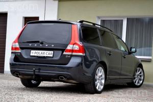 Grey Volvo V70 2015 in Tukums, with an engine capacity of 2.00 L and mileage of 275 thousand km for 8690 €, photo 4 on AUTOMOTO.COM.LV