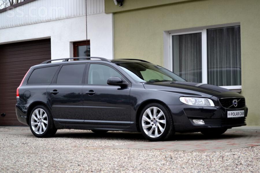 Grey Volvo V70 2015 in Tukums, with an engine capacity of 2.00 L and mileage of 275 thousand km for 8690 €, photo 8 on AUTOMOTO.COM.LV