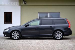 Grey Volvo V70 2015 in Tukums, with an engine capacity of 2.00 L and mileage of 275 thousand km for 8690 €, photo 11 on AUTOMOTO.COM.LV