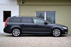Grey Volvo V70 2015 in Tukums, with an engine capacity of 2.00 L and mileage of 275 thousand km for 8690 €, photo 12 on AUTOMOTO.COM.LV
