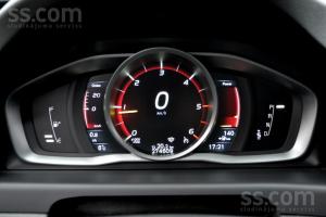 Grey Volvo V70 2015 in Tukums, with an engine capacity of 2.00 L and mileage of 275 thousand km for 8690 €, photo 16 on AUTOMOTO.COM.LV