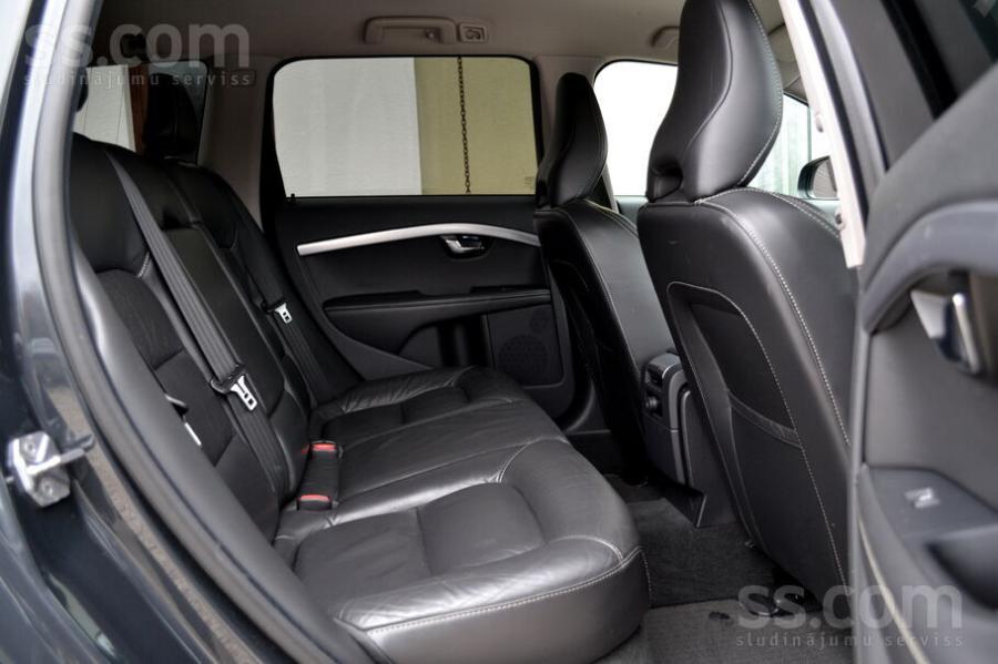 Grey Volvo V70 2015 in Tukums, with an engine capacity of 2.00 L and mileage of 275 thousand km for 8690 €, photo 27 on AUTOMOTO.COM.LV