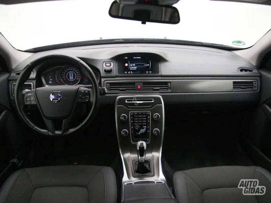 Grey Volvo V70 2015 in Vilnius, with an engine capacity of 2.00 L and mileage of 230 thousand km for 7299 €, photo 3 on AUTOMOTO.COM.LV
