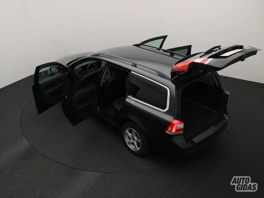 Grey Volvo V70 2015 in Vilnius, with an engine capacity of 2.00 L and mileage of 230 thousand km for 7299 €, photo 14 on AUTOMOTO.COM.LV
