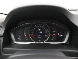 Grey Volvo V70 2015 in Vilnius, with an engine capacity of 2.00 L and mileage of 230 thousand km for 7299 €, photo 20 on AUTOMOTO.COM.LV