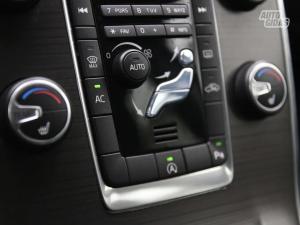 Grey Volvo V70 2015 in Vilnius, with an engine capacity of 2.00 L and mileage of 230 thousand km for 7299 €, photo 21 on AUTOMOTO.COM.LV
