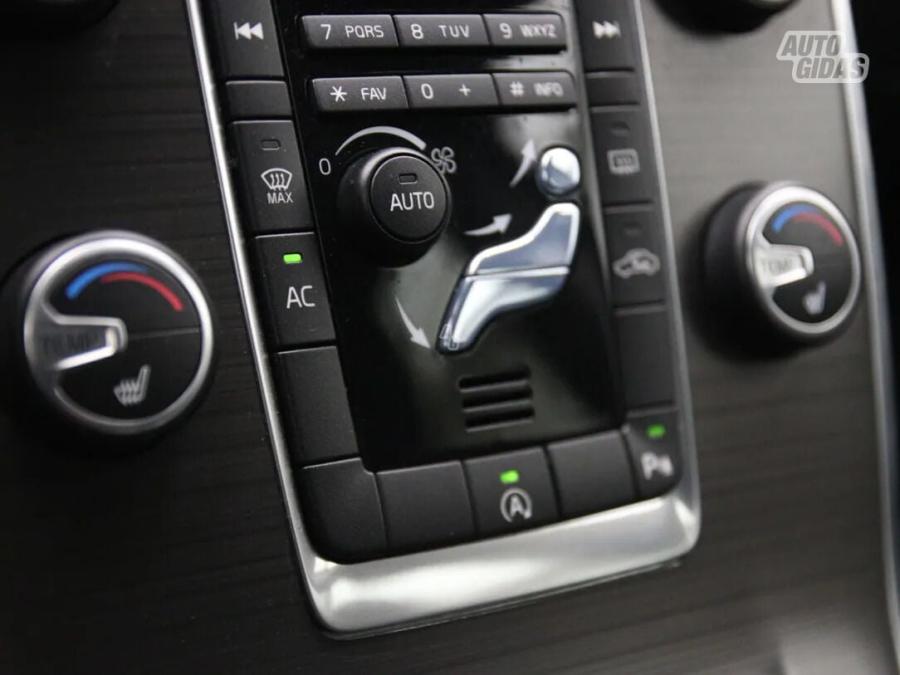 Grey Volvo V70 2015 in Vilnius, with an engine capacity of 2.00 L and mileage of 230 thousand km for 7299 €, photo 21 on AUTOMOTO.COM.LV