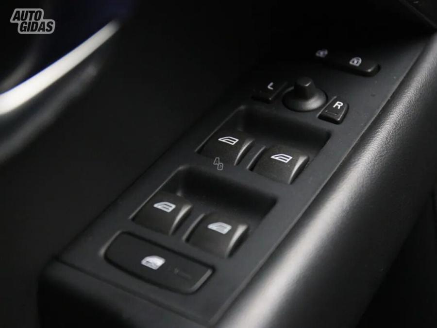 Grey Volvo V70 2015 in Vilnius, with an engine capacity of 2.00 L and mileage of 230 thousand km for 7299 €, photo 27 on AUTOMOTO.COM.LV