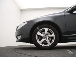 Grey Volvo V70 2015 in Vilnius, with an engine capacity of 2.00 L and mileage of 230 thousand km for 7299 €, photo 29 on AUTOMOTO.COM.LV