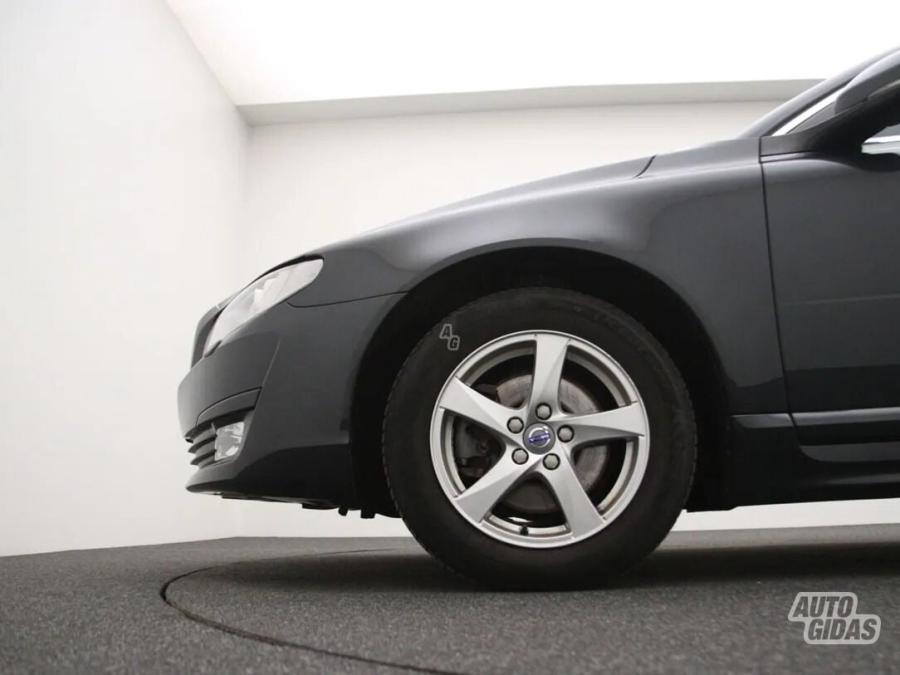 Grey Volvo V70 2015 in Vilnius, with an engine capacity of 2.00 L and mileage of 230 thousand km for 7299 €, photo 29 on AUTOMOTO.COM.LV