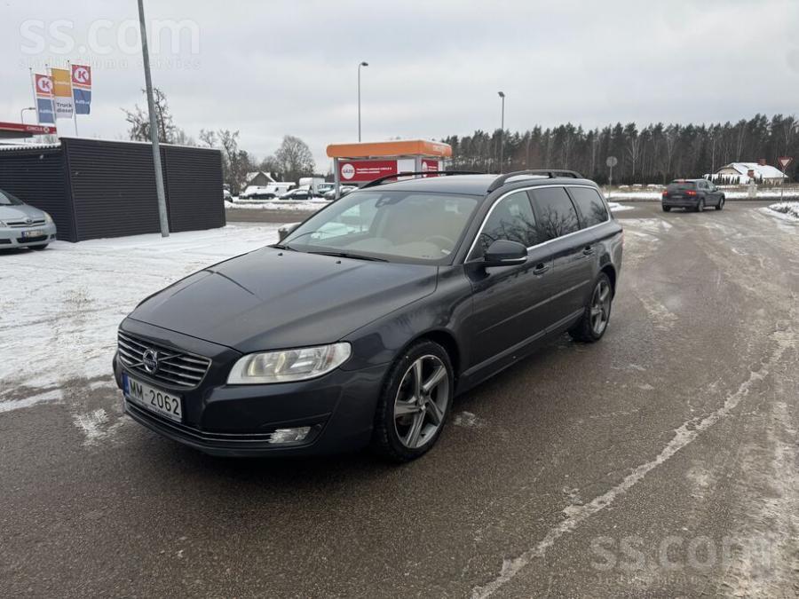 Pelēks Volvo V70 2015 Cēsis, ar dzinēja tilpumu 2.00 L un nobraukumu 439 tūkst. km par 6990 €, foto 1 vietnē AUTOMOTO.COM.LV