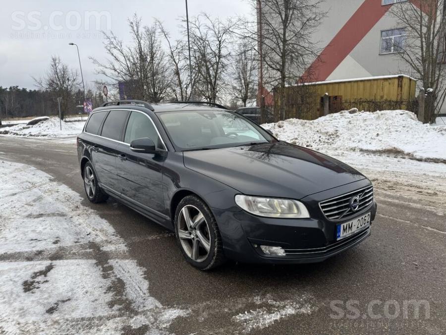Pelēks Volvo V70 2015 Cēsis, ar dzinēja tilpumu 2.00 L un nobraukumu 439 tūkst. km par 6990 €, foto 9 vietnē AUTOMOTO.COM.LV