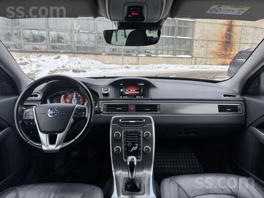 Pelēks Volvo V70 2015 Cēsis, ar dzinēja tilpumu 2.00 L un nobraukumu 439 tūkst. km par 6990 €, foto 23 vietnē AUTOMOTO.COM.LV