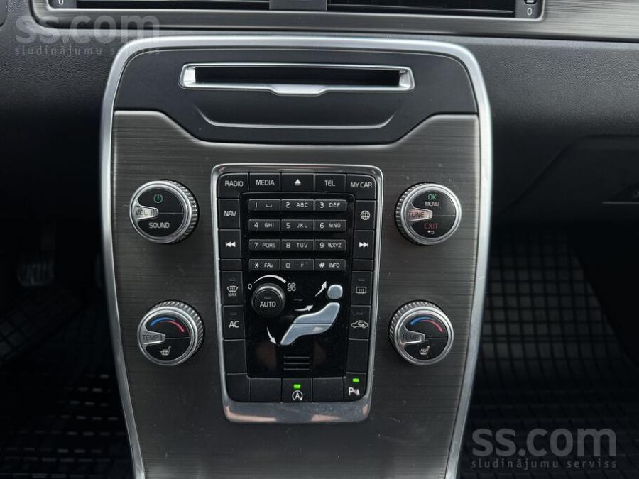 Pelēks Volvo V70 2015 Cēsis, ar dzinēja tilpumu 2.00 L un nobraukumu 439 tūkst. km par 6990 €, foto 27 vietnē AUTOMOTO.COM.LV