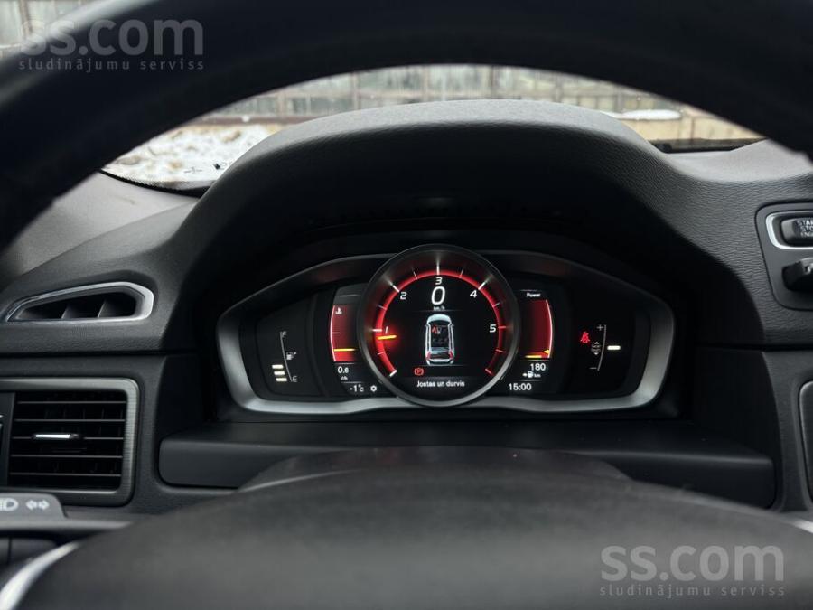 Pelēks Volvo V70 2015 Cēsis, ar dzinēja tilpumu 2.00 L un nobraukumu 439 tūkst. km par 6990 €, foto 29 vietnē AUTOMOTO.COM.LV
