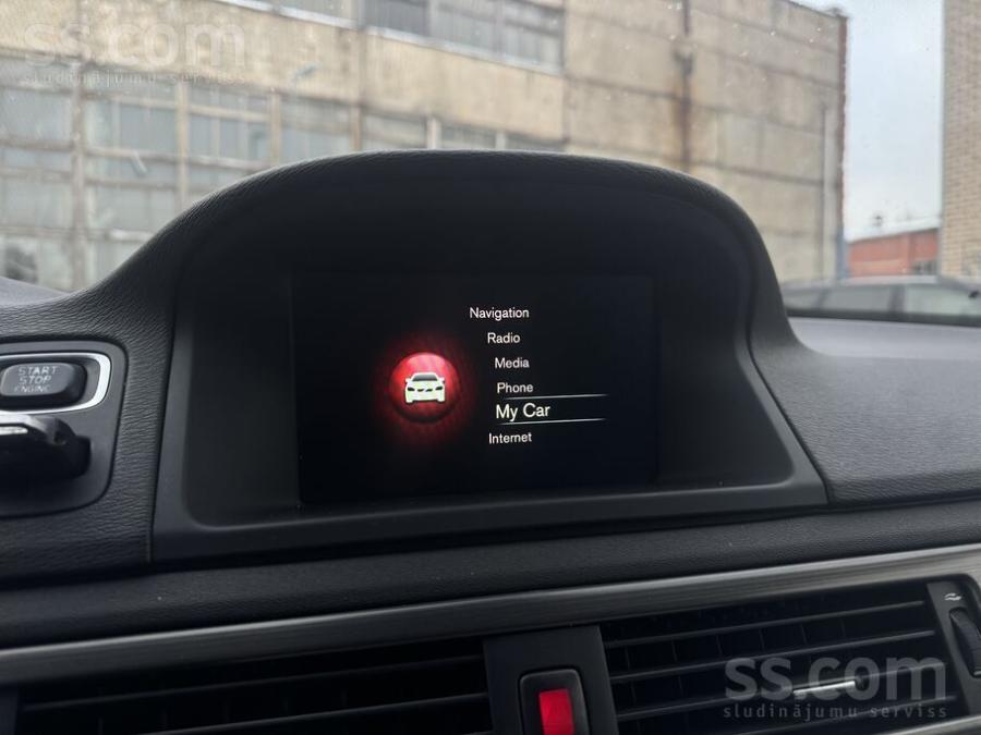 Pelēks Volvo V70 2015 Cēsis, ar dzinēja tilpumu 2.00 L un nobraukumu 439 tūkst. km par 6990 €, foto 34 vietnē AUTOMOTO.COM.LV
