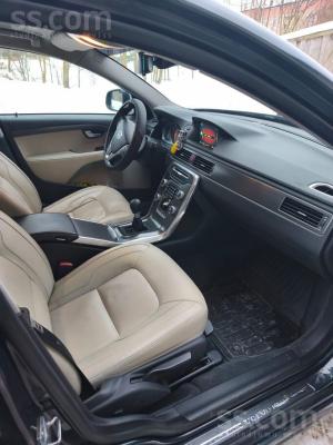 Pelēks Volvo V70 2015 Daugavpils, ar dzinēja tilpumu 1.60 L un nobraukumu 335 tūkst. km par 7500 €, foto 4 vietnē AUTOMOTO.COM.LV