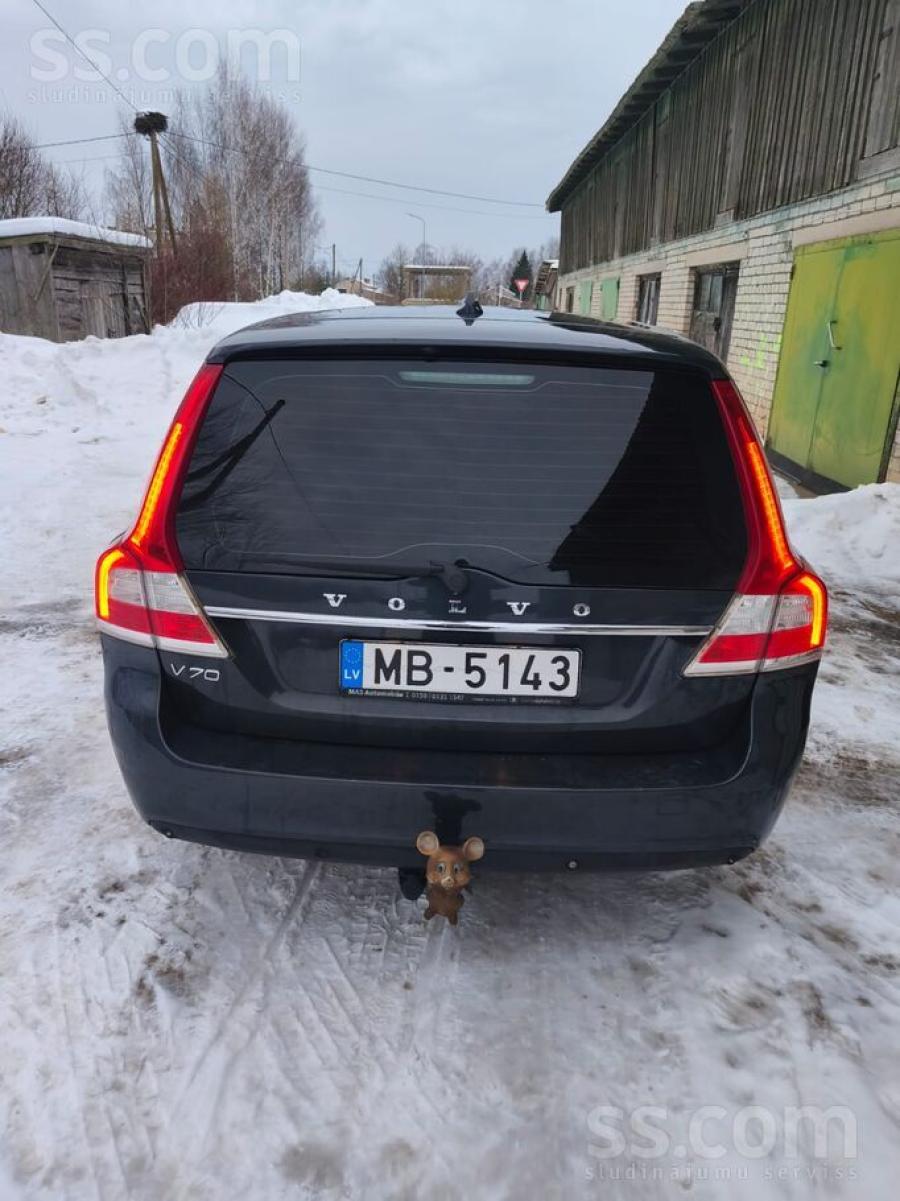 Pelēks Volvo V70 2015 Daugavpils, ar dzinēja tilpumu 1.60 L un nobraukumu 335 tūkst. km par 7500 €, foto 5 vietnē AUTOMOTO.COM.LV