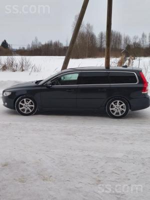 Pelēks Volvo V70 2015 Daugavpils, ar dzinēja tilpumu 1.60 L un nobraukumu 335 tūkst. km par 7500 €, foto 6 vietnē AUTOMOTO.COM.LV