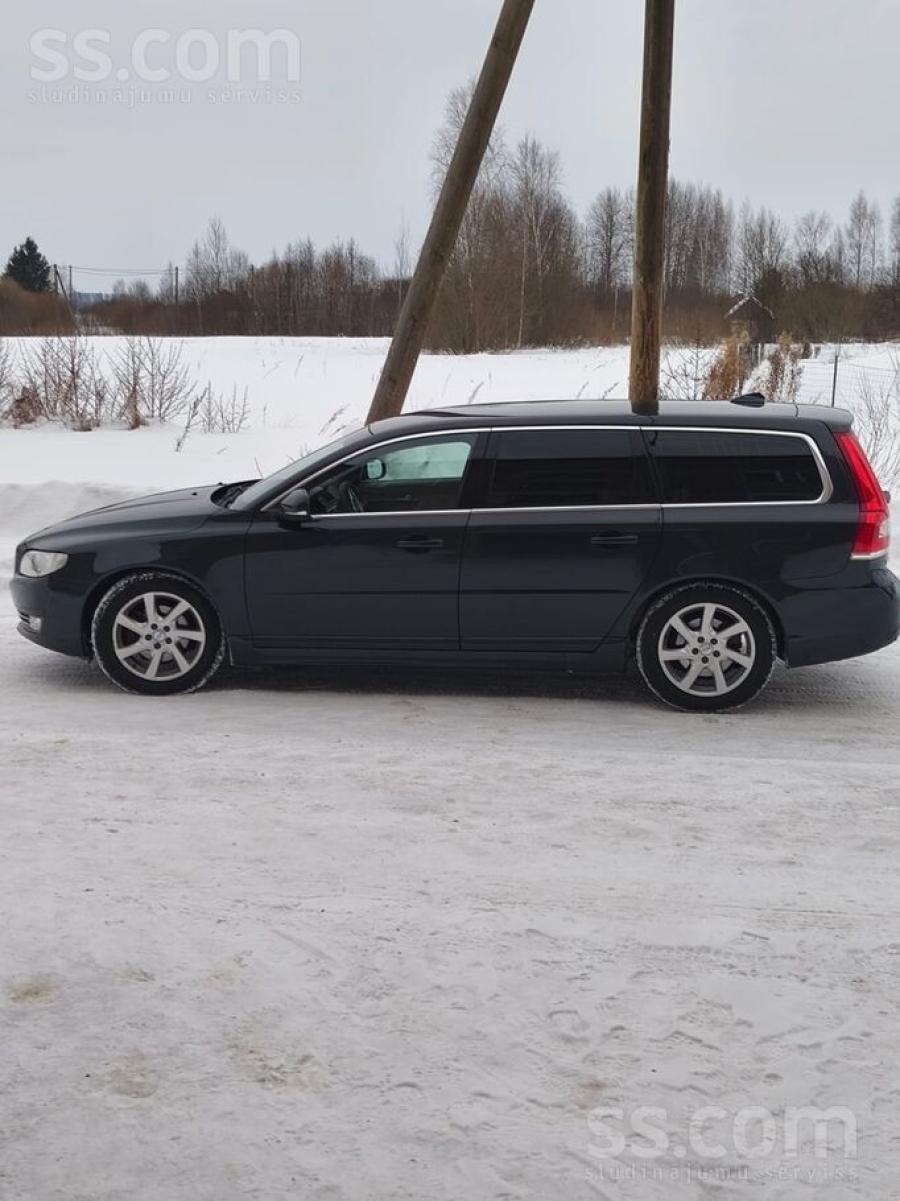 Pelēks Volvo V70 2015 Daugavpils, ar dzinēja tilpumu 1.60 L un nobraukumu 335 tūkst. km par 7500 €, foto 6 vietnē AUTOMOTO.COM.LV