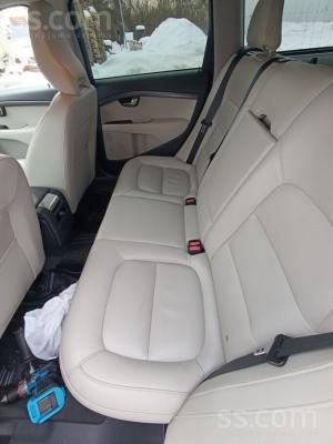 Pelēks Volvo V70 2015 Daugavpils, ar dzinēja tilpumu 1.60 L un nobraukumu 335 tūkst. km par 7500 €, foto 7 vietnē AUTOMOTO.COM.LV