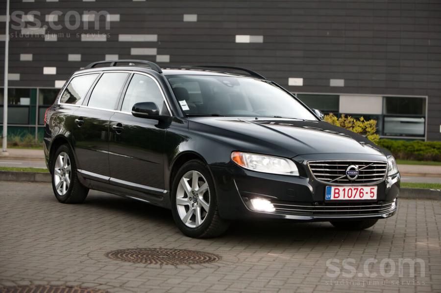 Pelēks Volvo V70 2015 Jelgava, ar dzinēja tilpumu 2.00 L un nobraukumu 0 tūkst. km par 7890 €, foto 3 vietnē AUTOMOTO.COM.LV