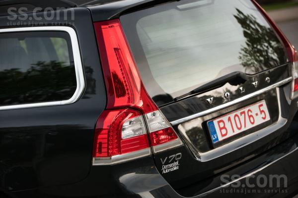 Grey Volvo V70 2015 in Jelgava, with an engine capacity of 2.00 L and mileage of 0 thousand km for 7890 €, photo 5 on AUTOMOTO.COM.LV