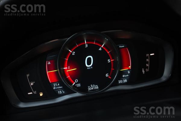 Grey Volvo V70 2015 in Jelgava, with an engine capacity of 2.00 L and mileage of 0 thousand km for 7890 €, photo 8 on AUTOMOTO.COM.LV