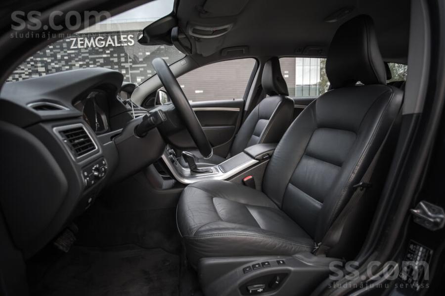 Pelēks Volvo V70 2015 Jelgava, ar dzinēja tilpumu 2.00 L un nobraukumu 0 tūkst. km par 7890 €, foto 11 vietnē AUTOMOTO.COM.LV
