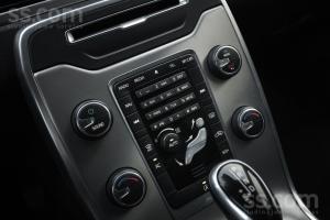 Pelēks Volvo V70 2015 Jelgava, ar dzinēja tilpumu 2.00 L un nobraukumu 0 tūkst. km par 7890 €, foto 16 vietnē AUTOMOTO.COM.LV