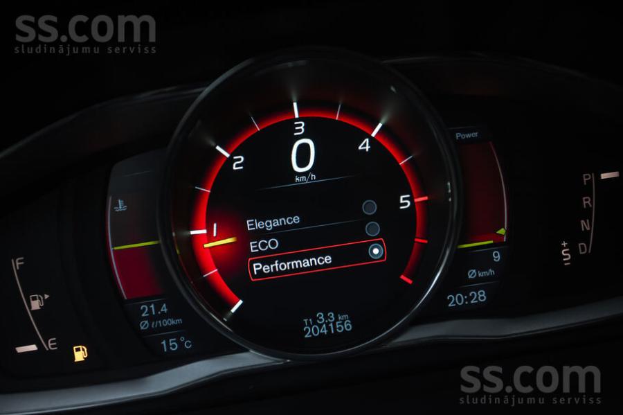 Pelēks Volvo V70 2015 Jelgava, ar dzinēja tilpumu 2.00 L un nobraukumu 0 tūkst. km par 7890 €, foto 22 vietnē AUTOMOTO.COM.LV