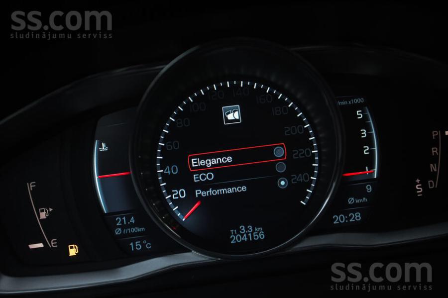 Pelēks Volvo V70 2015 Jelgava, ar dzinēja tilpumu 2.00 L un nobraukumu 0 tūkst. km par 7890 €, foto 24 vietnē AUTOMOTO.COM.LV