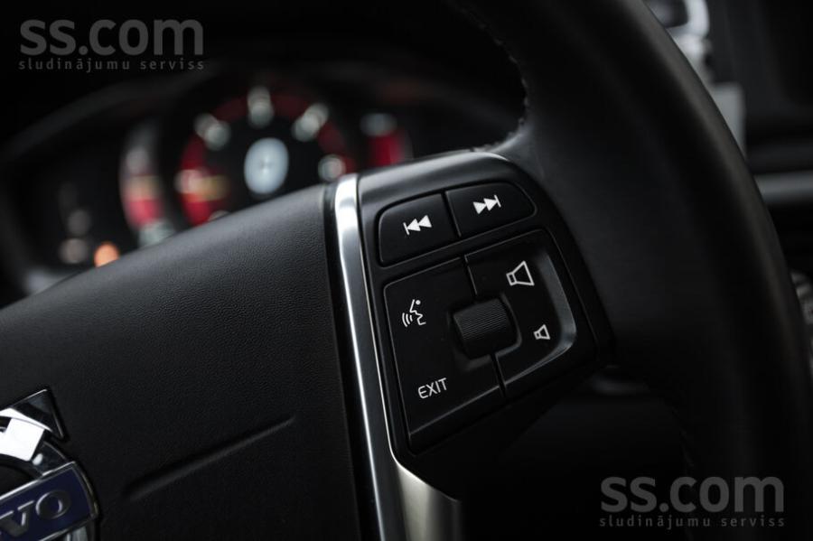 Pelēks Volvo V70 2015 Jelgava, ar dzinēja tilpumu 2.00 L un nobraukumu 0 tūkst. km par 7890 €, foto 25 vietnē AUTOMOTO.COM.LV