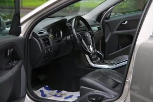 Grey Volvo V70 2015 in Riga, with an engine capacity of 2.00 L and mileage of 289 thousand km for 8190 €, photo 8 on AUTOMOTO.COM.LV