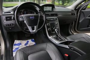 Grey Volvo V70 2015 in Riga, with an engine capacity of 2.00 L and mileage of 289 thousand km for 8190 €, photo 11 on AUTOMOTO.COM.LV