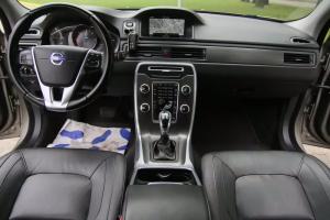 Grey Volvo V70 2015 in Riga, with an engine capacity of 2.00 L and mileage of 289 thousand km for 8190 €, photo 12 on AUTOMOTO.COM.LV