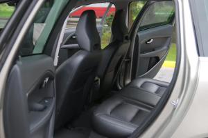 Grey Volvo V70 2015 in Riga, with an engine capacity of 2.00 L and mileage of 289 thousand km for 8190 €, photo 18 on AUTOMOTO.COM.LV