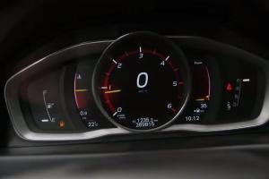 Grey Volvo V70 2015 in Riga, with an engine capacity of 2.00 L and mileage of 289 thousand km for 8190 €, photo 23 on AUTOMOTO.COM.LV