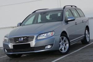 Pelēks Volvo V70 2015 Rīga, ar dzinēja tilpumu 2.00 L un nobraukumu 247 tūkst. km par 7200 €, foto 3 vietnē AUTOMOTO.COM.LV