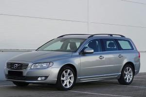 Pelēks Volvo V70 2015 Rīga, ar dzinēja tilpumu 2.00 L un nobraukumu 247 tūkst. km par 7200 €, foto 4 vietnē AUTOMOTO.COM.LV