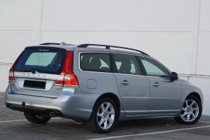 Pelēks Volvo V70 2015 Rīga, ar dzinēja tilpumu 2.00 L un nobraukumu 247 tūkst. km par 7200 €, foto 9 vietnē AUTOMOTO.COM.LV